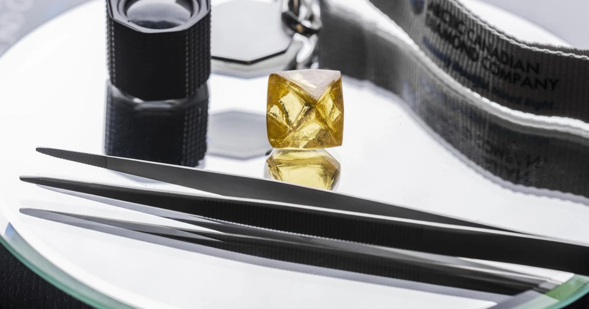 Canadian Diamond Mines Produce Two Sizeable Yellows