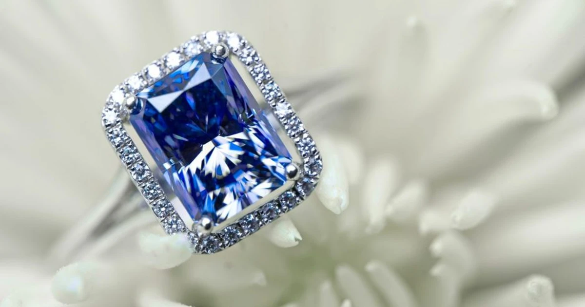 Blue Sapphire Spiritual Meaning - It Keeps Your Thoughts Pure And Heavenly