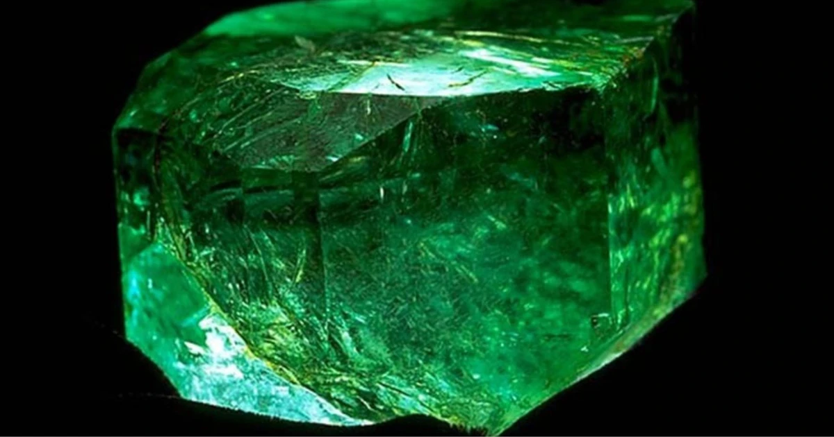 Emerald Birthstone Month - The History, Meanings, And Properties Of Emerald