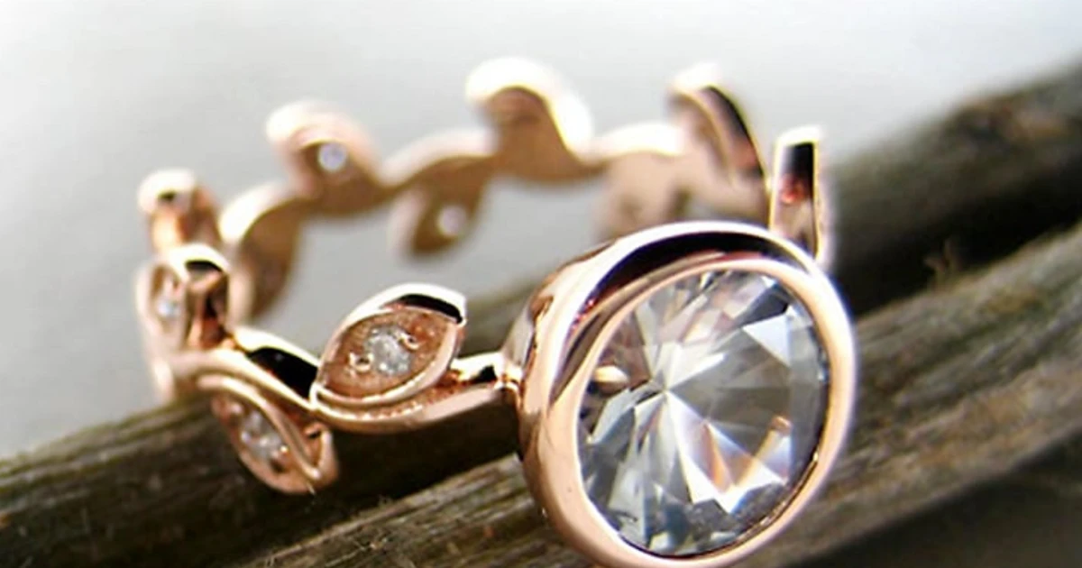 Bezel Set Engagement Rings - A Modern Twist On A Classic Design