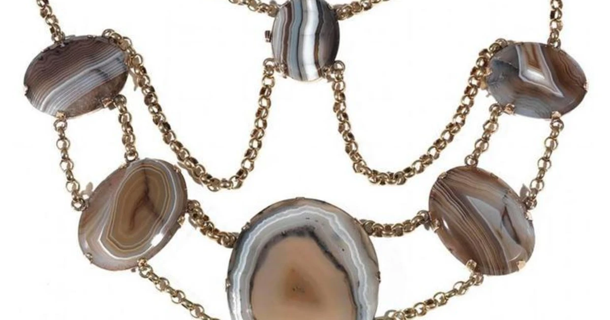 Capture Your Memories With Agate Vintage Jewelry