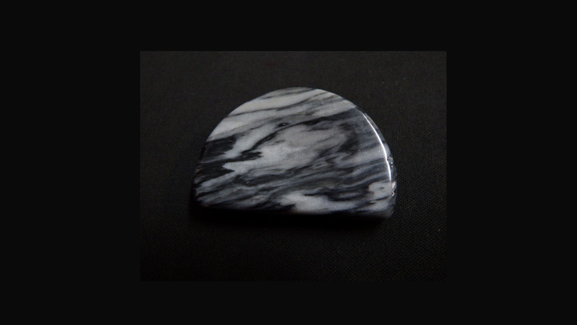 Zebra Agate - Properties, Meanings, Value & More