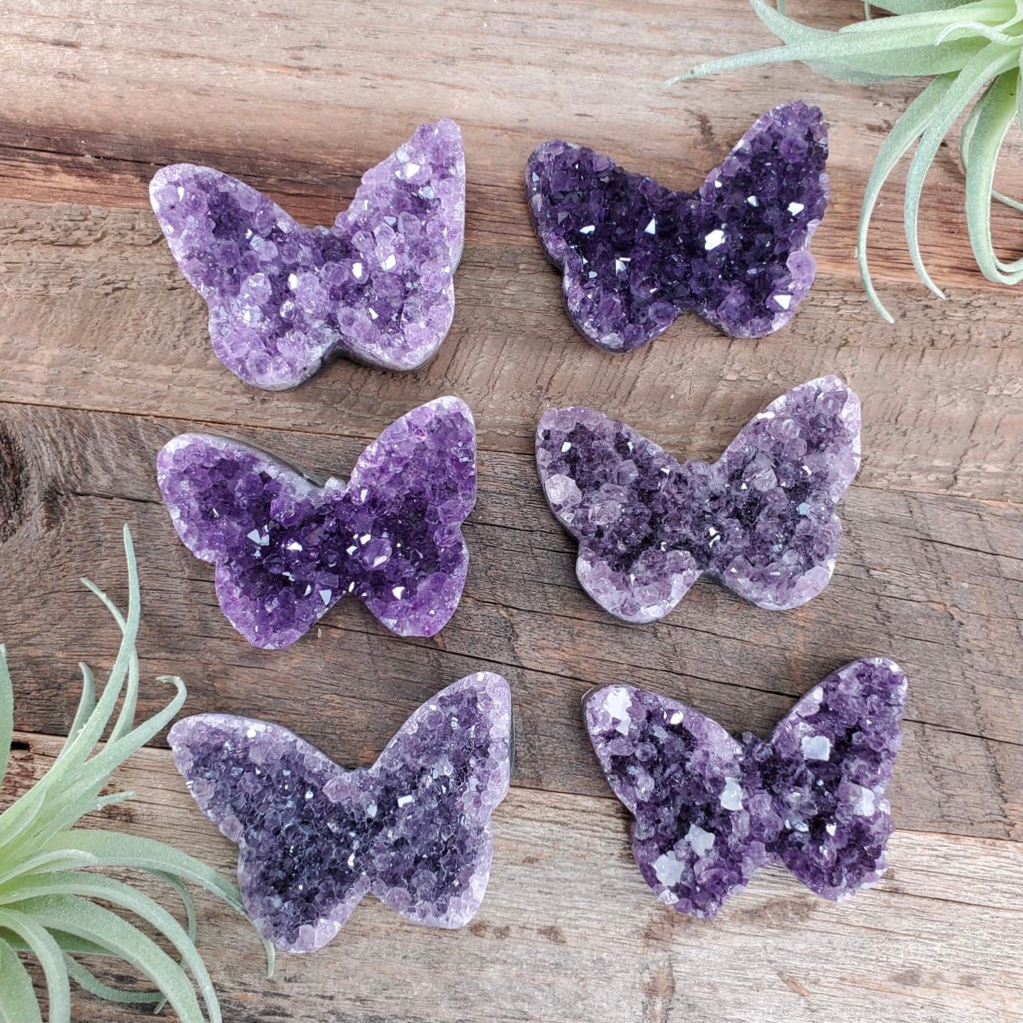 The Symbolism And Meanings Behind Gemstone Animal Totems