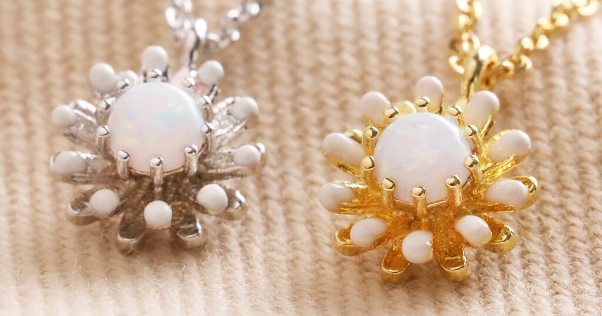 10 Best Floral-Inspired Pendants For Women [2024 Trends]
